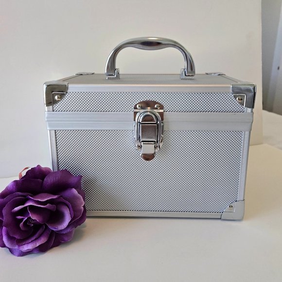 Storage & Organization | Silver Cosmetics Train Case Nwot | Poshmark